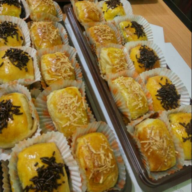 Jual Bolen Pisang Mini | Shopee Indonesia