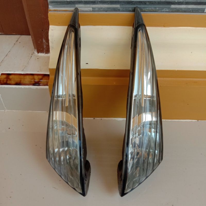 Jual Lampu Sein depan Suzuki Spin 125. Original. Seken bekas copotan motor | Shopee Indonesia