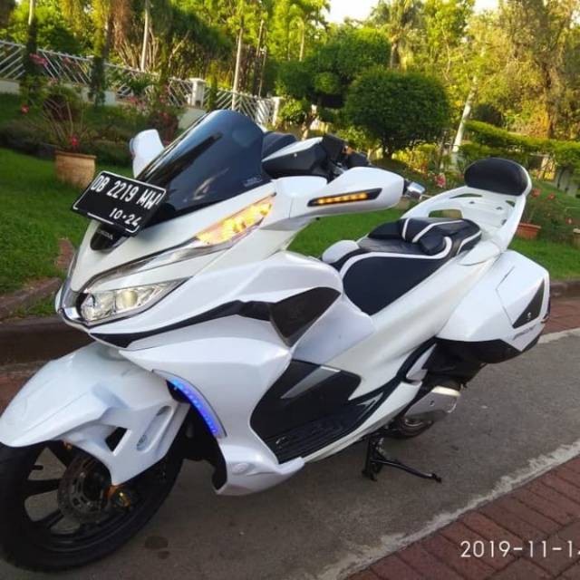 Jual Modifikasi PCX NEW | Model GOLDWING (Putih) version | Shopee Indonesia