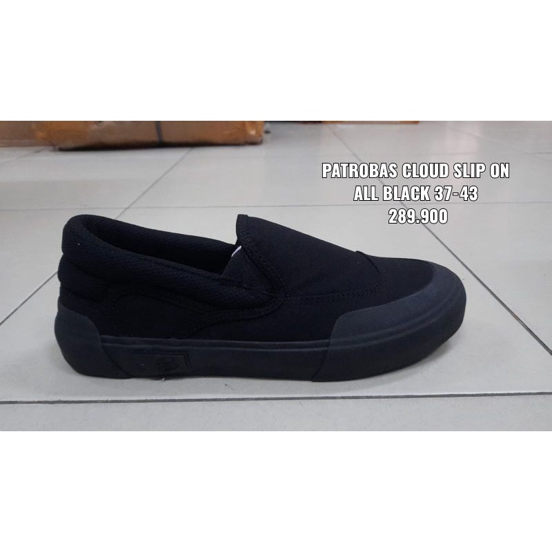 Jual Patrobas Cloud Slip On All Black | Shopee Indonesia