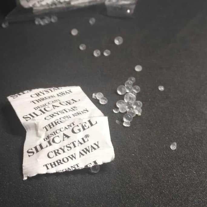 Jual Kameragel- Silica Gel / Pengawet Sepatu, Tas, Makanan Kering ...
