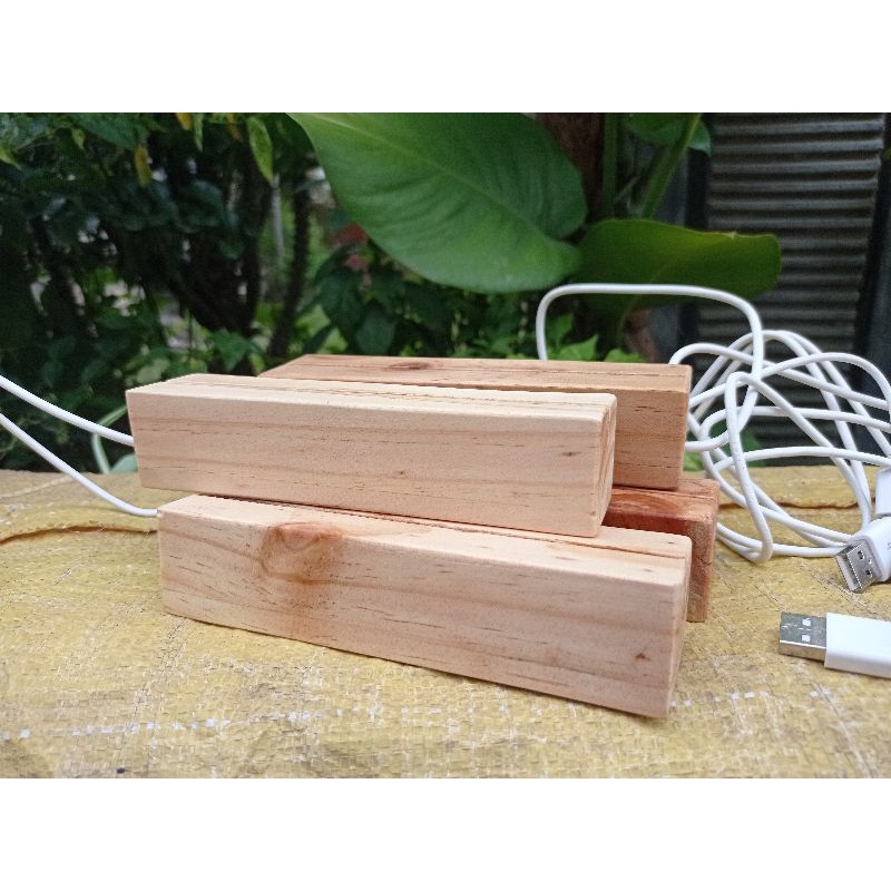 Jual (Finising)Grosir Stand akrilik kayu led/Stand foto dudukan Akrilik ...