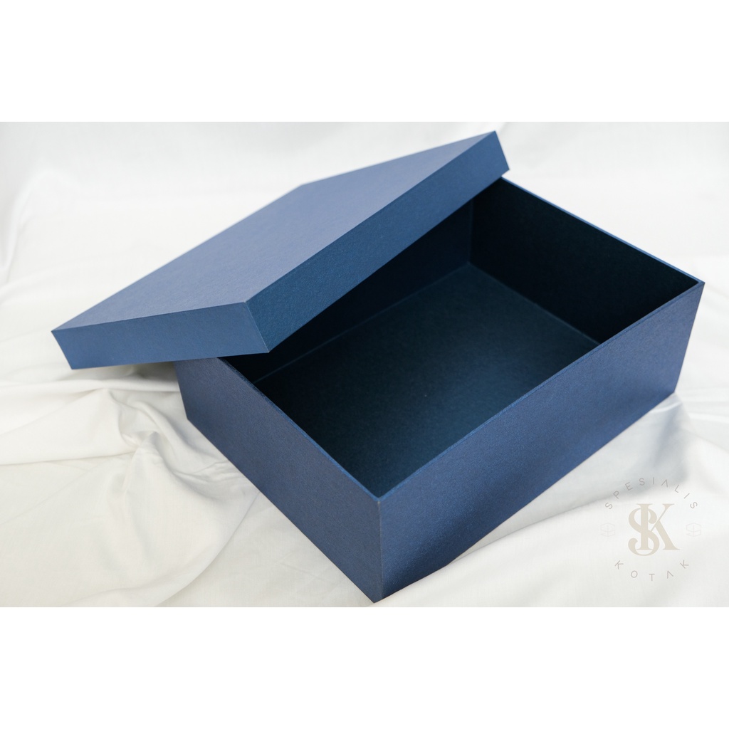 Jual SURABAYA. Gift Box / Box Hampers / Kotak Kado . HARDBOX 28 21 10(KS) | Shopee Indonesia