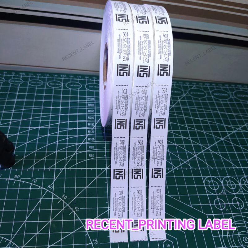 Jual CUSTOM Printing logo,wash label, SNI label 1.5x4.5cm 1 roll @2.000 ...