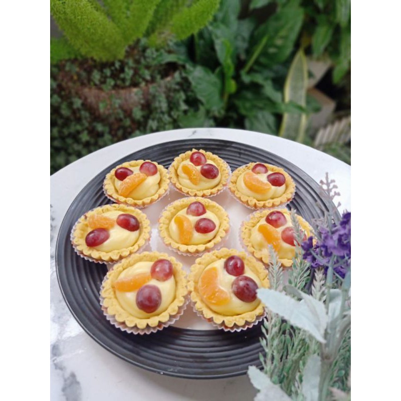 Jual Pie Buah isi 10 Enak dan Fresh Fruit Pai With Vla Kue Pei Mini ...