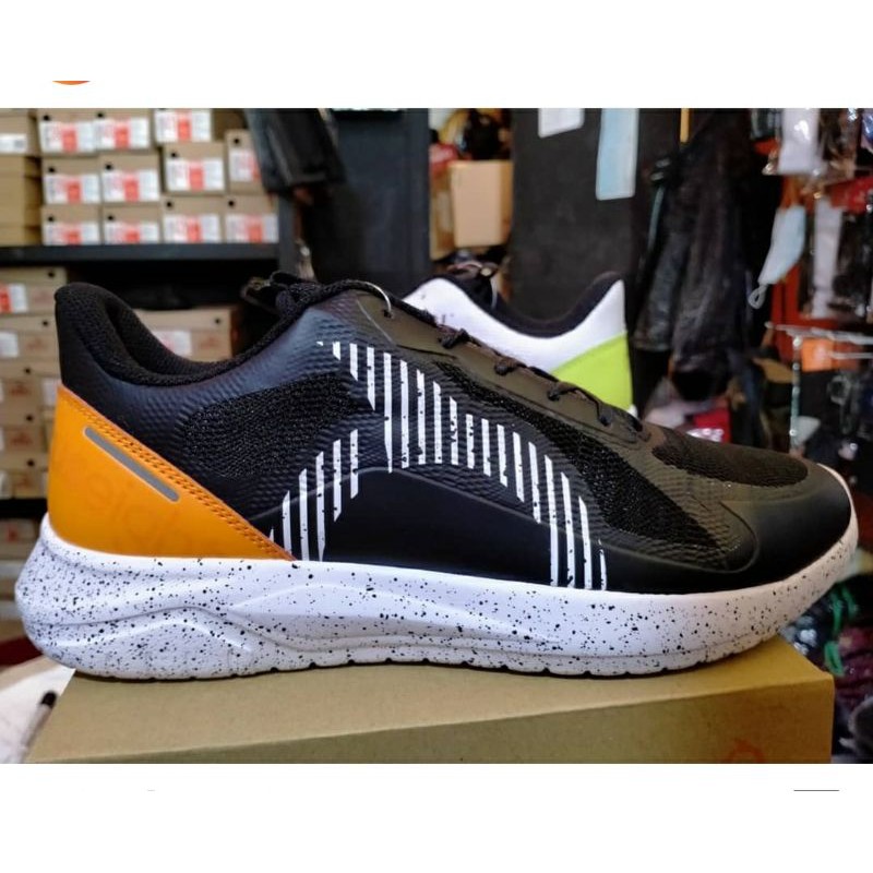 Jual SEPATU RUNNING ORTUSEIGHT NOVA BLACK | Shopee Indonesia
