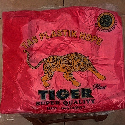 Jual Kantong Plastik Merah 35 40 Hdpe Tiger | Shopee Indonesia