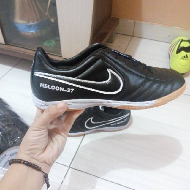 Jual Sepatu futsal pake Nama | Shopee Indonesia