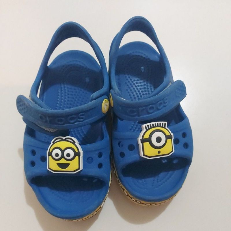 Jual Original Crocs Minion Sandal Anak Biru C8 Like New | Shopee Indonesia