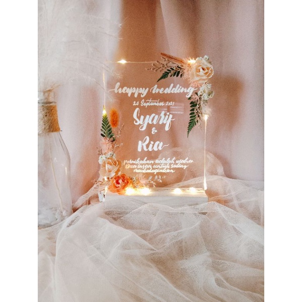 Jual CUSTOM ACRYLIC GIFT, FLOWER ON ACRILIC, KADO WEDDING, KADO WISUDA ...