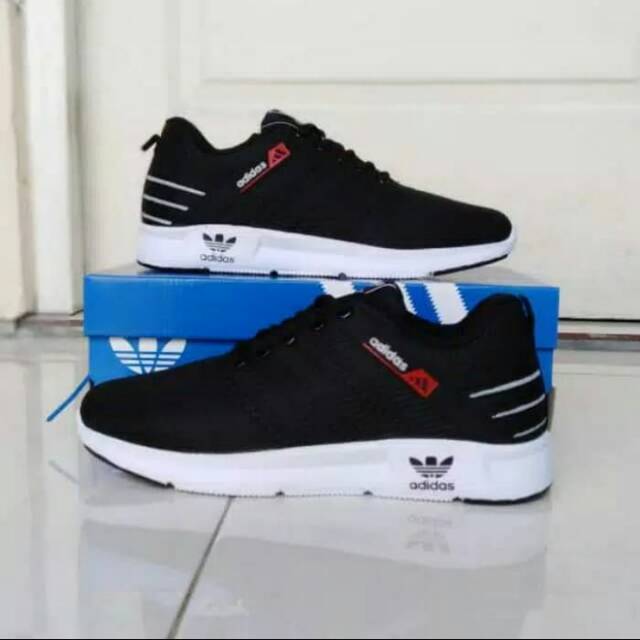 Jual SEPATU ADIDAS RUNNING HITAM PUTIH | Shopee Indonesia
