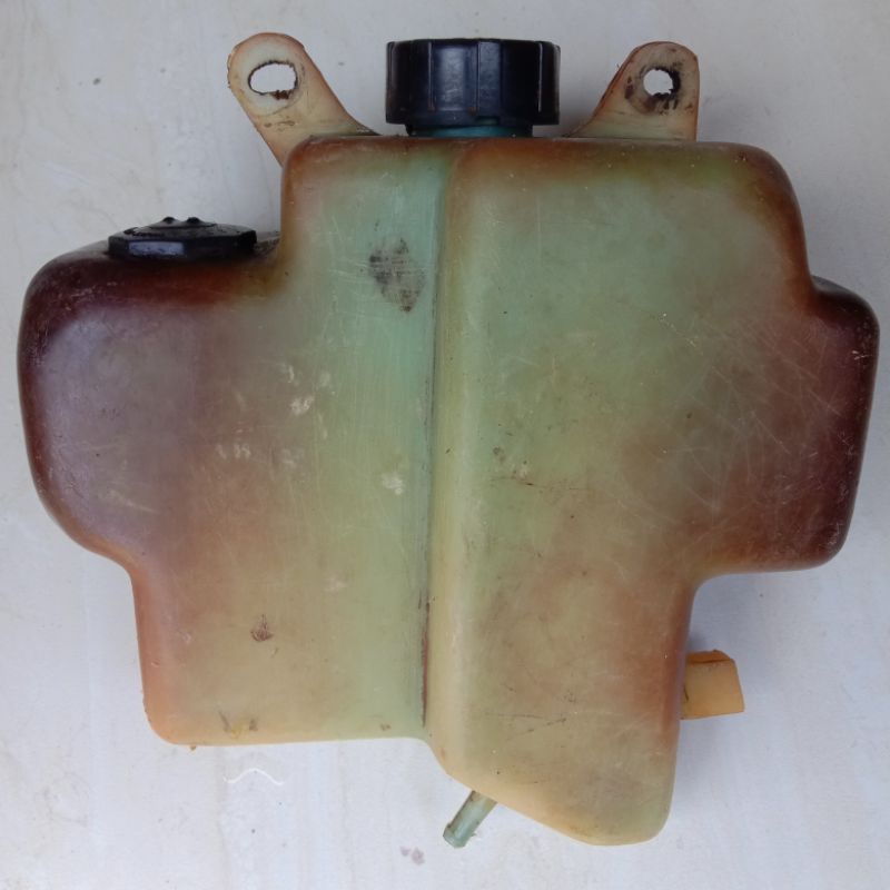 Jual Wadah Oli Suzuki Trs. Original. Seken bekas copotan motor | Shopee ...