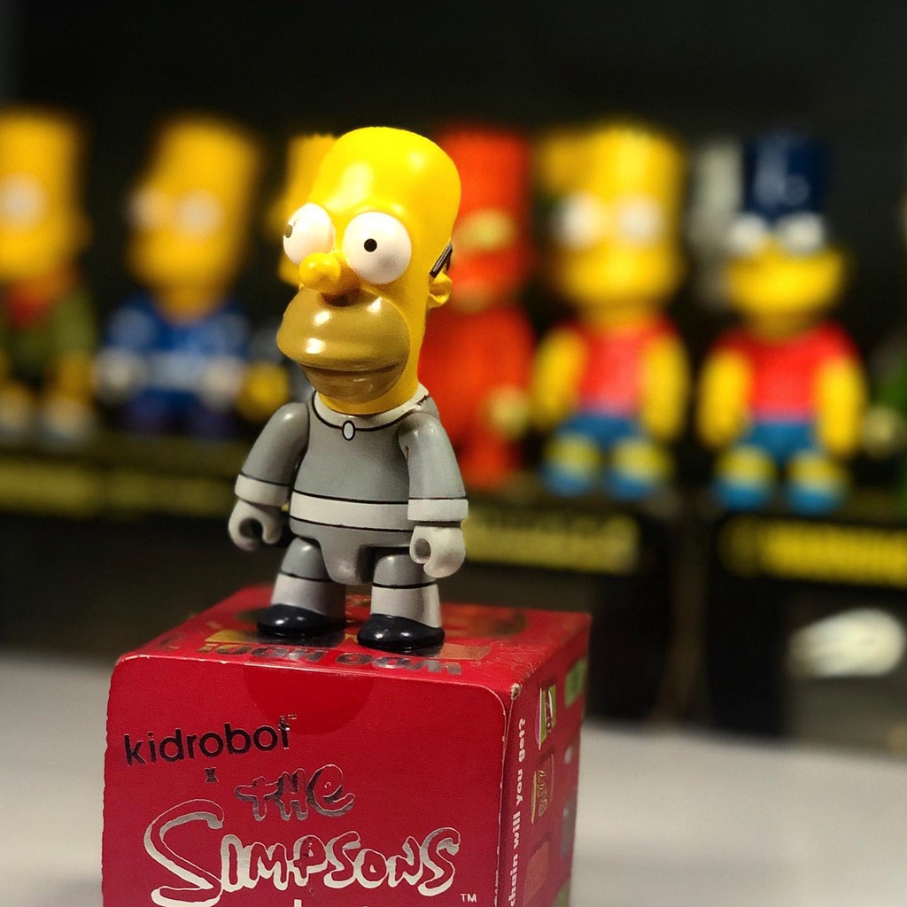 Jual FOR SALE THE SIMPSONS QEE FIGURE Homer Simpsons Grey Suit Figure ...