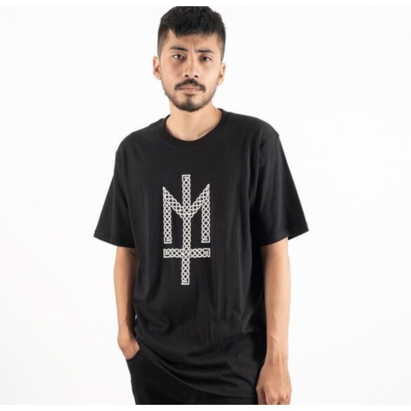 Jual MATERNAL DISASTER | T-SHIRT MATERNAL TURA BLACK | KAOS MATERNAL DISASTER HITAM LOGO | KAOS ...