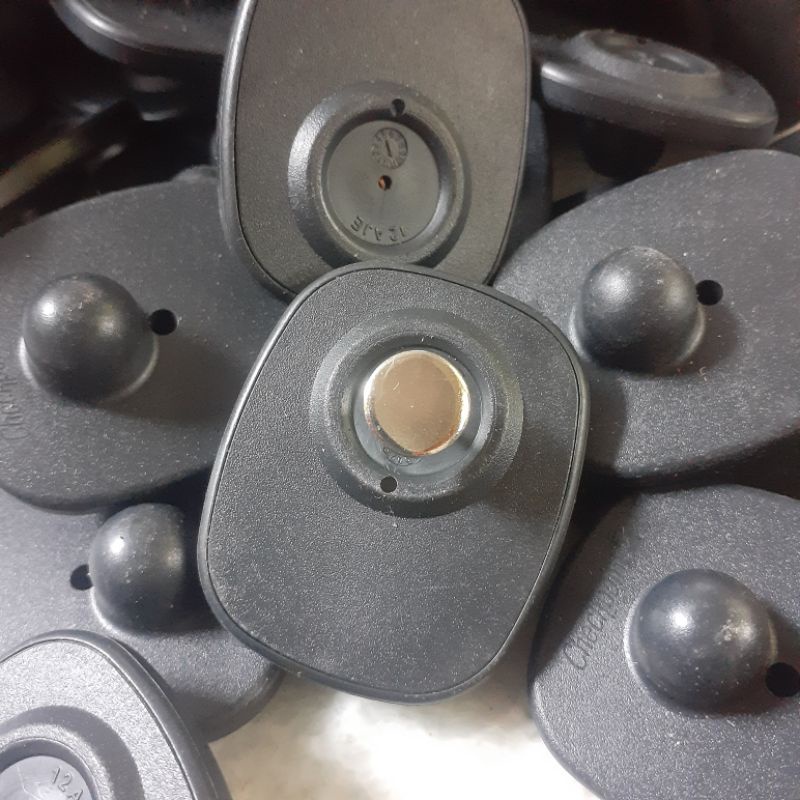 Jual Sensor Tag Magnet Baju Pakaian + Pin | Shopee Indonesia