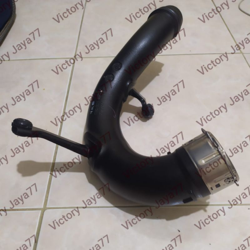 Jual Selang Turbo Pipa Hose Tube Air No.2 Intercooler Toyota Innova ...
