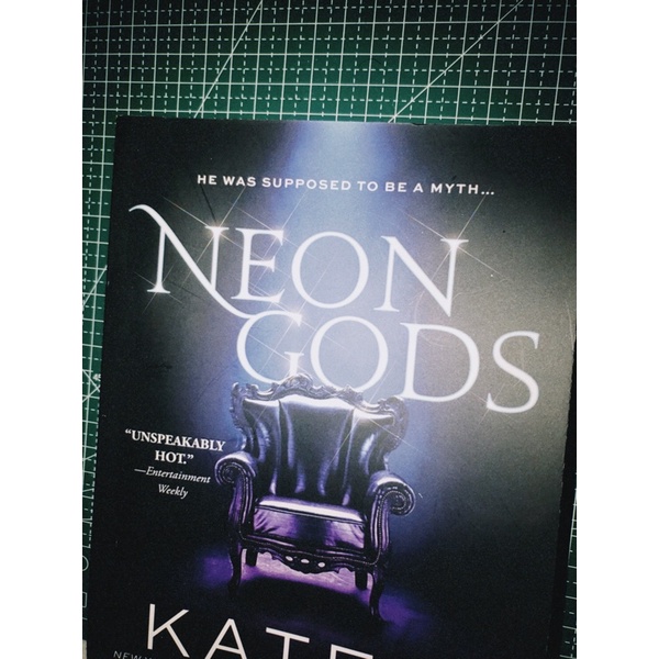 Jual PRELOVED BUKU NEON GODS hades greek mitologi mythology yunani ...