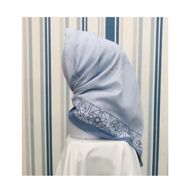 Jual Hijab segi empat warna biru langit | Shopee Indonesia