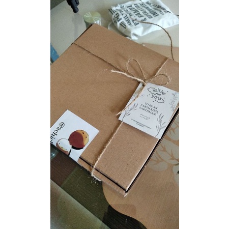 Jual box hampers | box jajan | box aesthetic | Shopee Indonesia