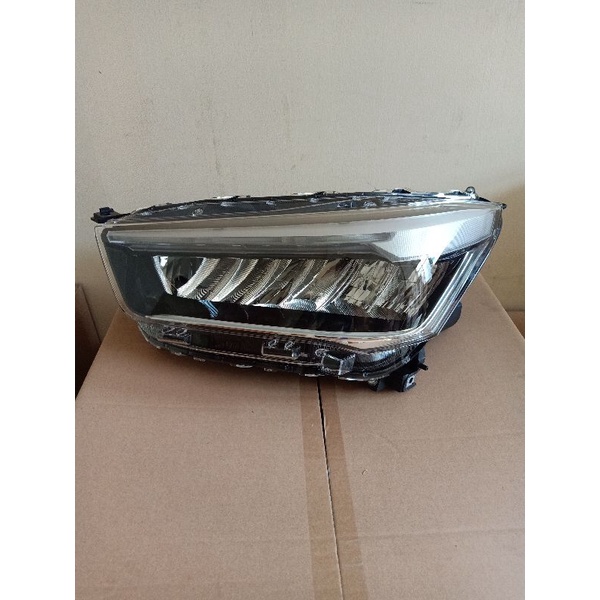 Jual Headlamp lampu depan toyota raize original | Shopee Indonesia