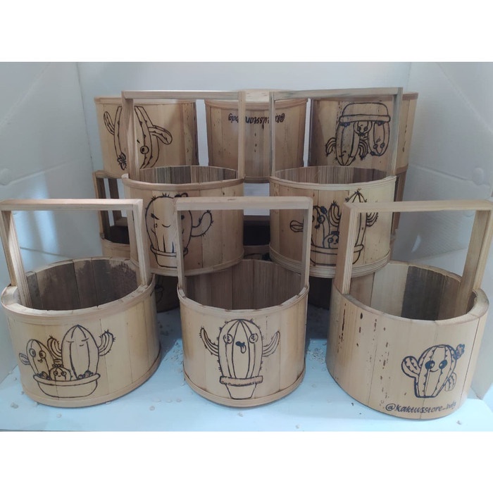 Jual Pot Kayu Bambu Timba Gambar Kaktus Diameter 10cm | Shopee Indonesia