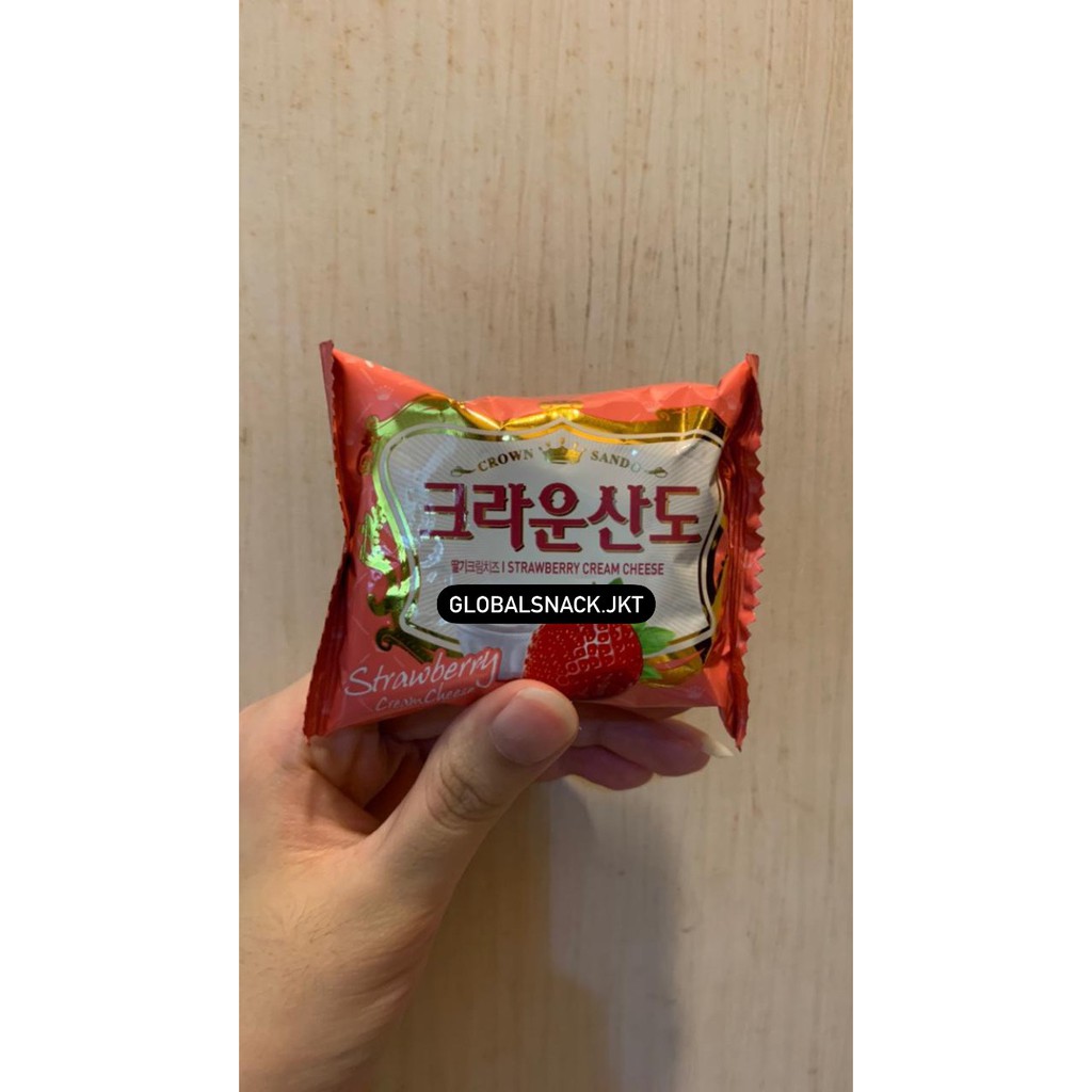Jual CROWN SANDO STRAWBERRY CREAM CHEESE / SANDO SWEET MILK- BISKUIT ...