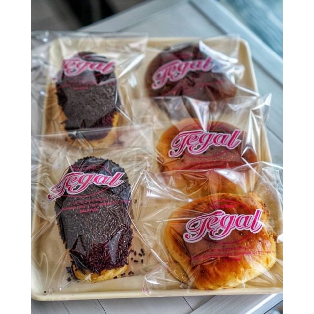 Jual Roti Tegal Bakery Salatiga - Toko Roti Tegal Legendaris (Satuan ...