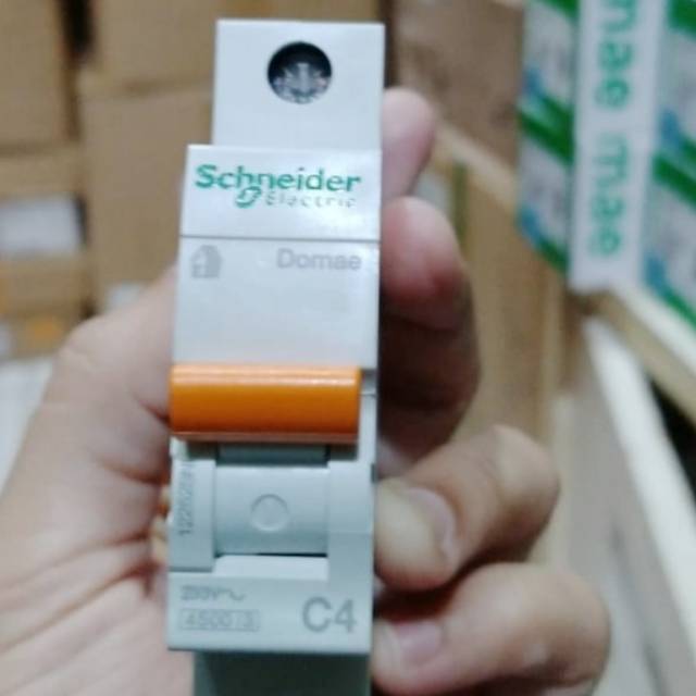 Jual Mcb Domae Schneider 1 phase 2A/4A | Shopee Indonesia