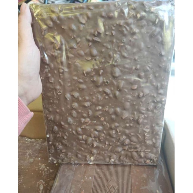 Jual Coklat Blok 1 kg Cokbar Kemasan Baru silverqueen mix mede dan ...