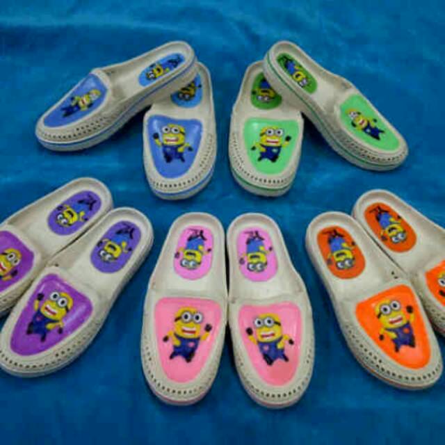 Jual Sandal Selop Minion Anak | Shopee Indonesia