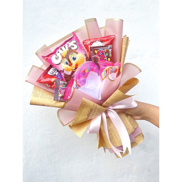 Jual Buket Snack free packing free kartu ucapan bouquet makanan bucket ...