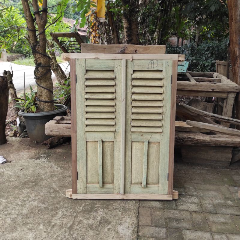 Jual Jendela Kusen Krepyak Kayu Jati Sepasang Vintage Colonial | Shopee ...