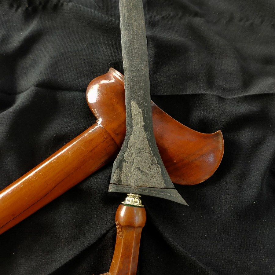 Jual Keris Lurus Brojol Pamor Rojo Gundolo Tangguh Jenggala Sepuh Tua ...