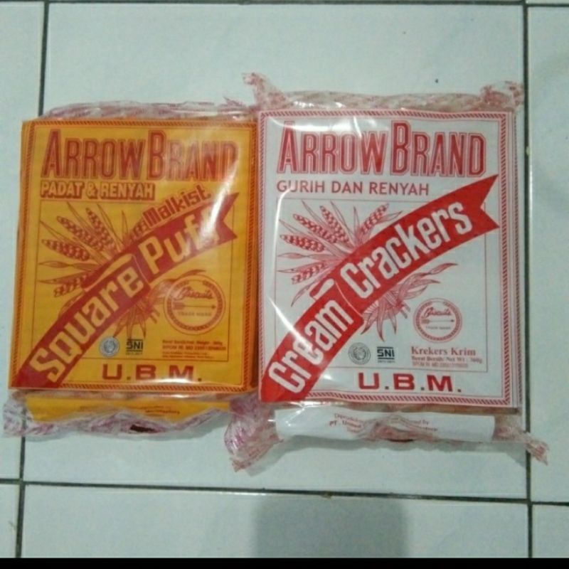 Jual UBM malkist square puff cream cracker 350 gr | Shopee Indonesia