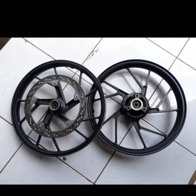 Jual Velg pelek velek racing standar satria fu original bekas | Shopee ...