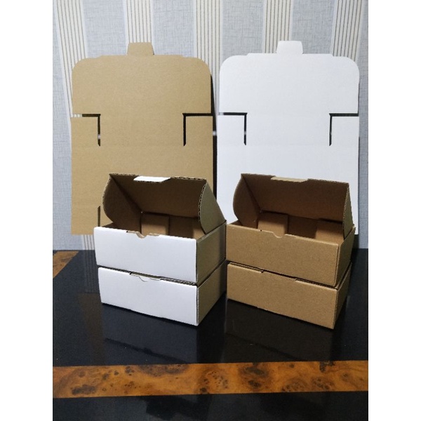 Jual kardus putih die cut 14x10x5cm kardus box bok kotak hampers ...