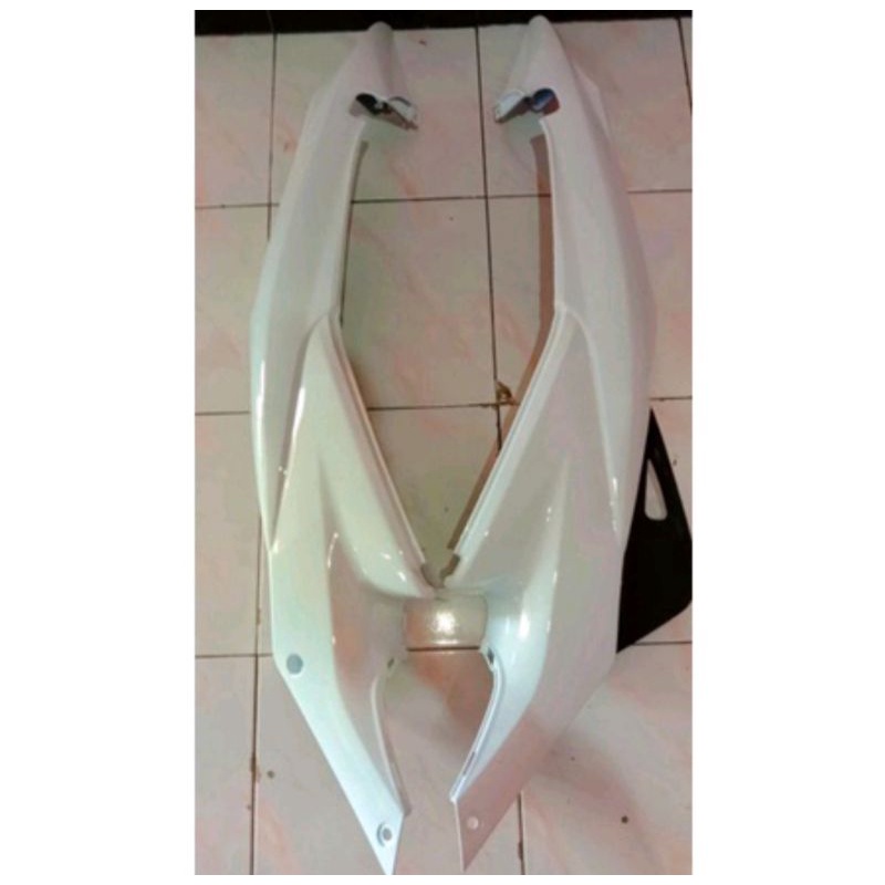 Jual Cover Body Belakang Satria Fu Lama Satria Fu Barong Thailand Putih ...