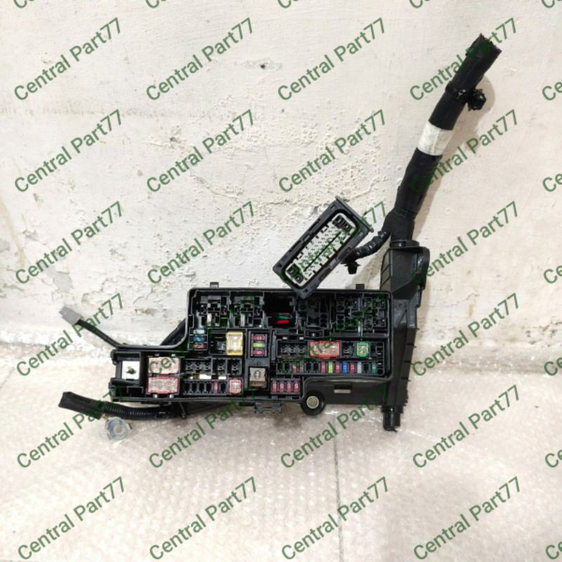 Jual Fuse Box Sekring Kabel Body Fortuner VRZ SRZ Hilux Revo Original ...