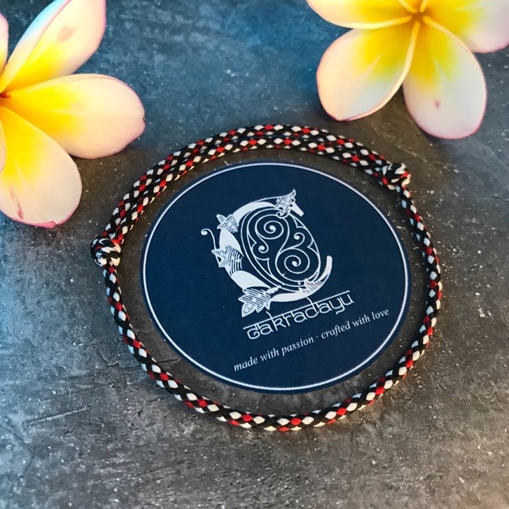 Jual CAKRADAYU Gelang Tridatu Polos Motif Ular Kobra Asli Khas Bali ...