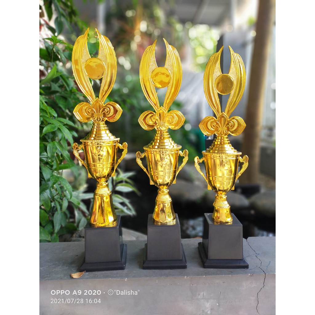 Jual Piala Gold Piala Cup Bintang Piala Murah Piala Eksklusif Piala ...