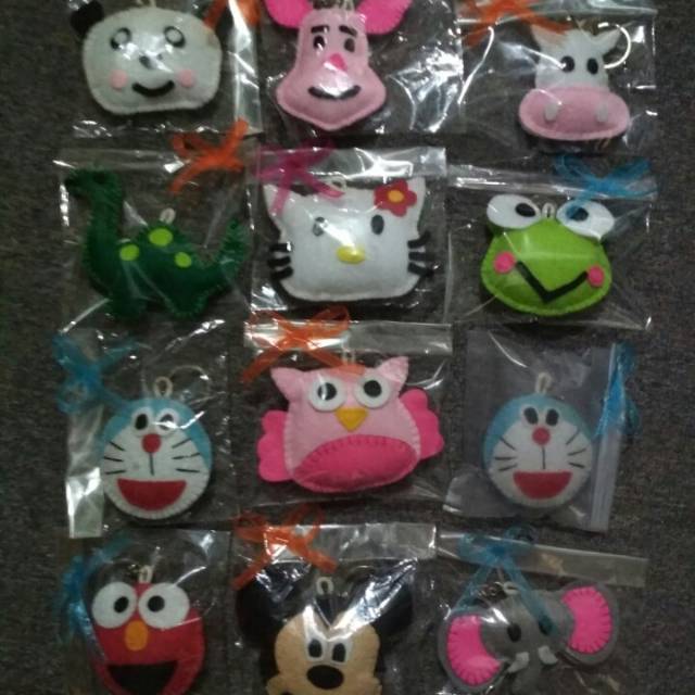 Jual Gantungan kunci Elmo, owl, Doraemon, keropi, Minions, dinosaurus ...