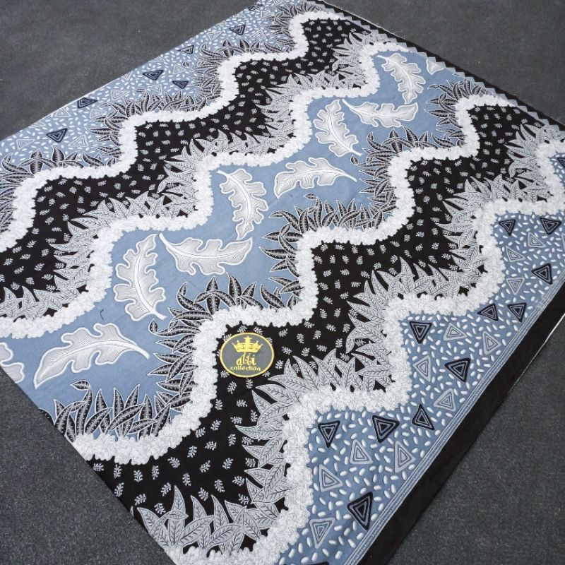 Jual KAIN BATIK [2 warna] KATUN HALUS PREMIUM / P 2.40 x L 1.15m / BATIK SOLO SRAGEN | Shopee ...