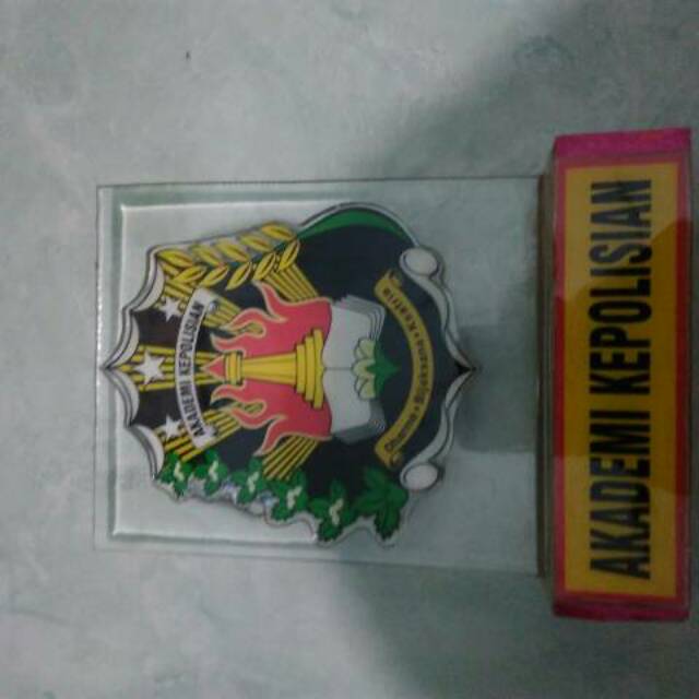 Jual plakat logo akademi kepolisian akpol | Shopee Indonesia