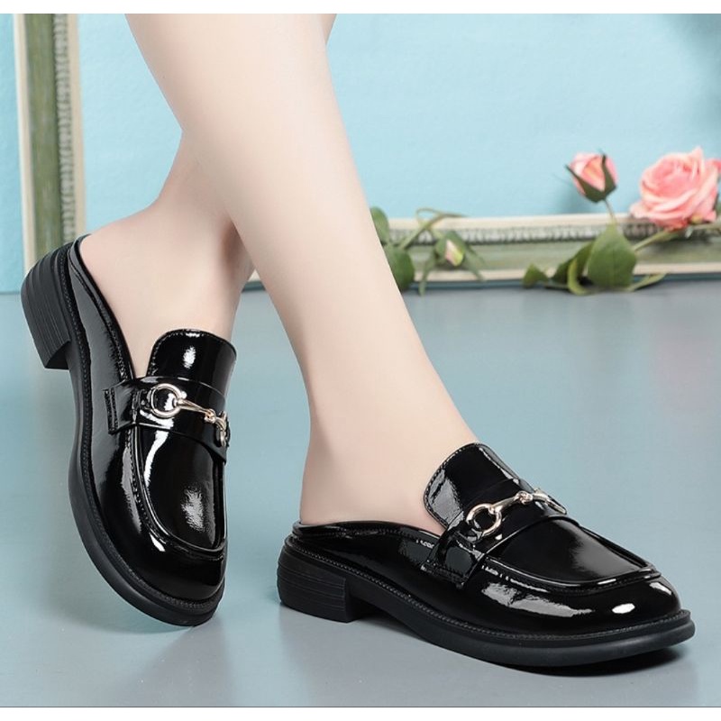 Jual Sepatu Sandal Wanita Docmart Loafers Glosy Black Terbaru Mary ...
