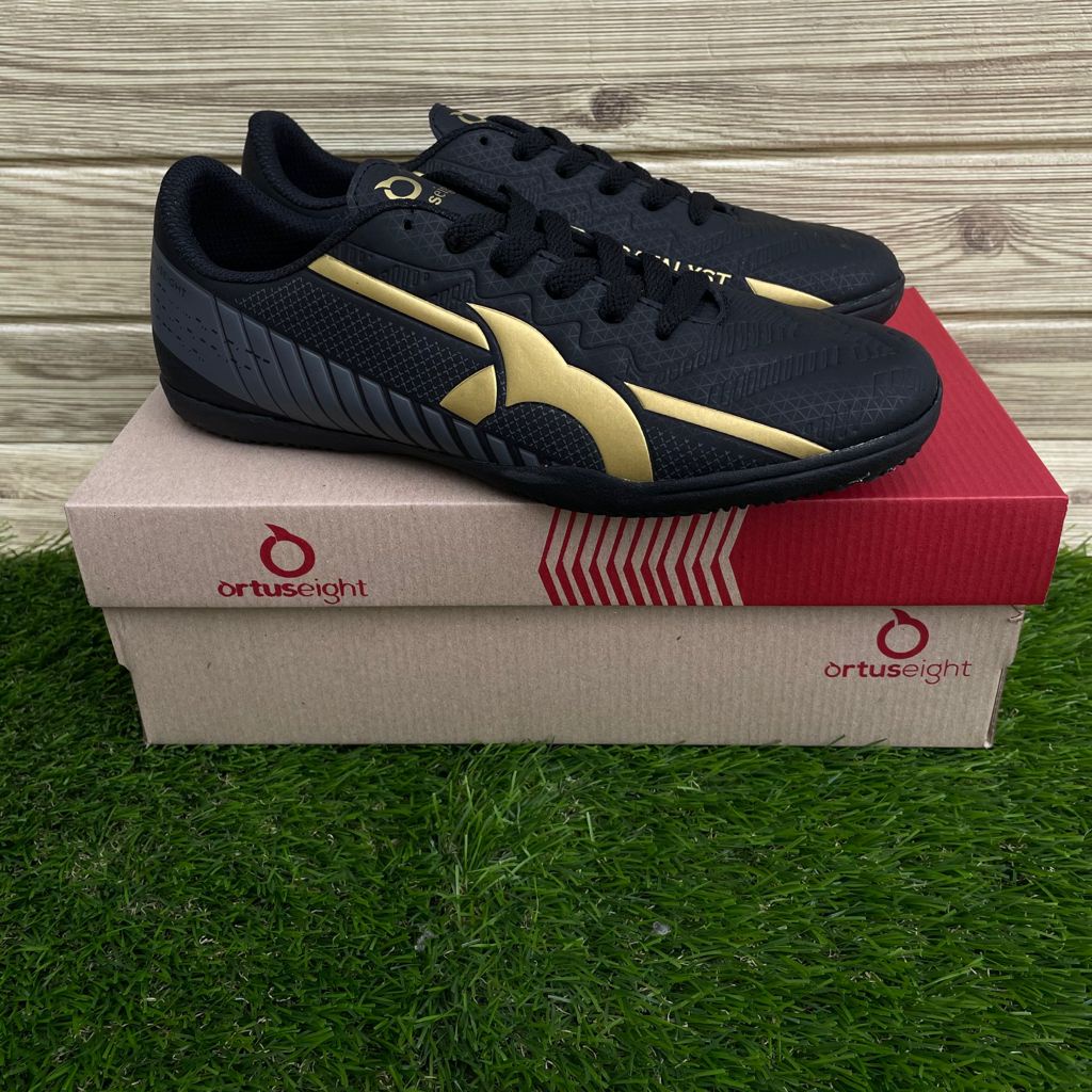 Jual Sepatu futsal ortuseight pria ortus catalyst liberte black karet ...