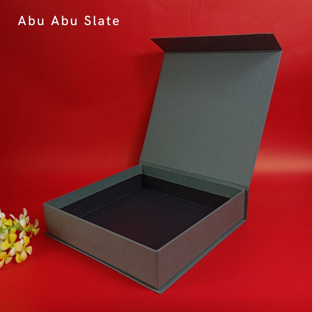 Jual BOX HAMPER - HARDBOX - KOTAK KADO - ukuran 22 cm x 22 cm x 5 cm | Shopee Indonesia