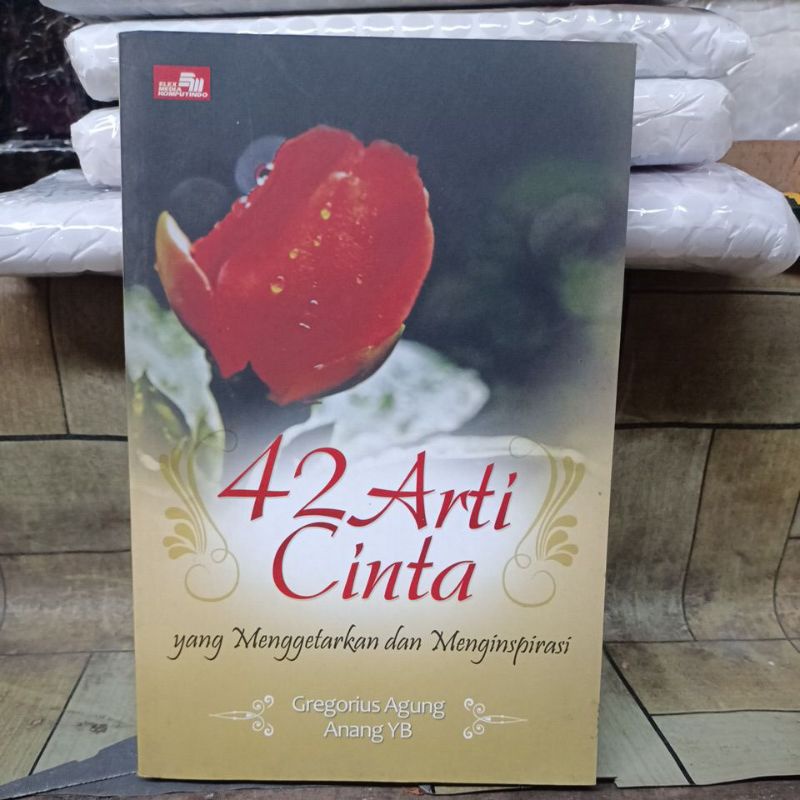 Jual 42 ARTI CINTA YANG MENGGETARKAN DAN MENGINSPIRASI ORIGINAL ...