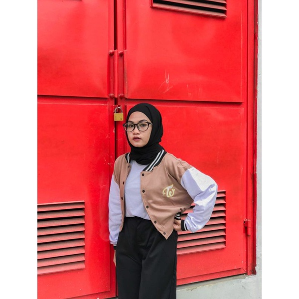 Jual JAKET BASEBALL OVERSIZE CROP FLEECE UNISEX COWO CEWE WANITA ...
