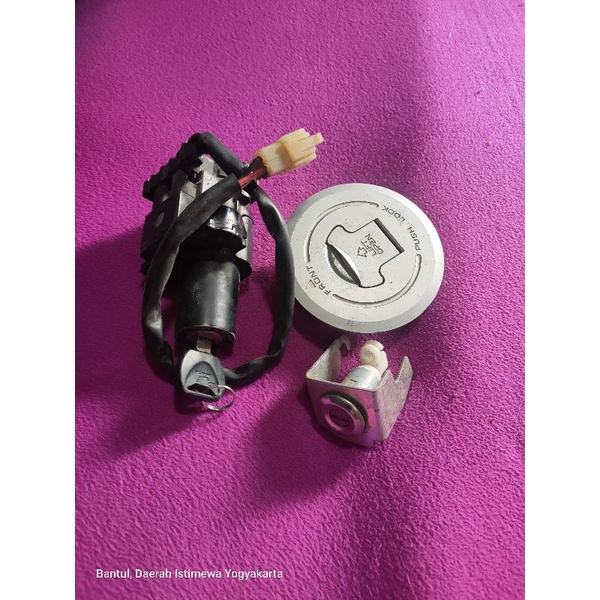 Jual kunci set keyset honda cbr 250r thailand kyj k33 cbu konta tutup ...