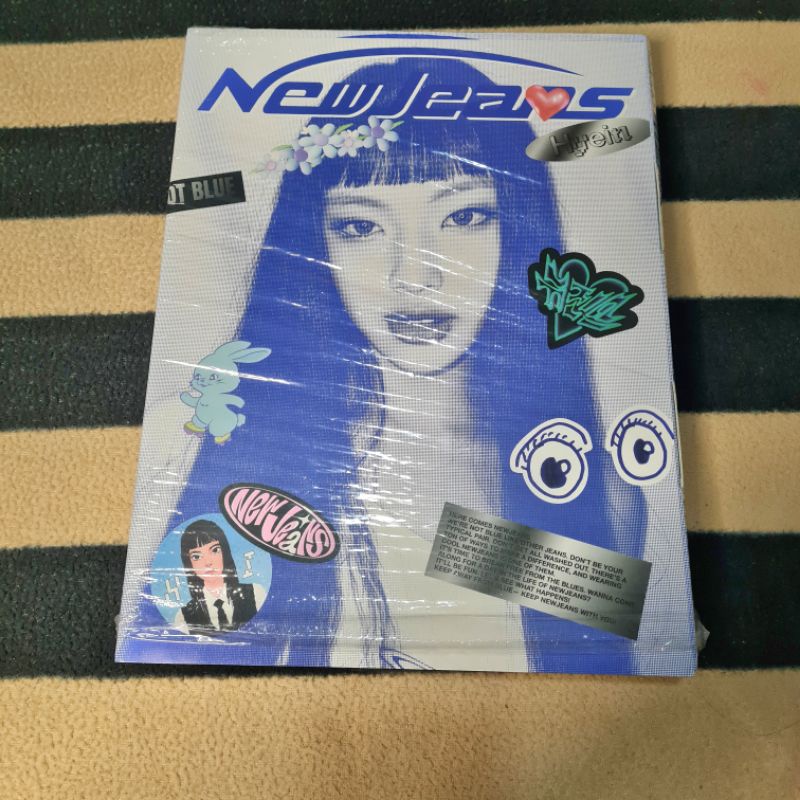 Jual NewJeans Album Only - Weverse / New Jeans Bluebook / Bag ver (Limited Editon) 1st EP 1 ...